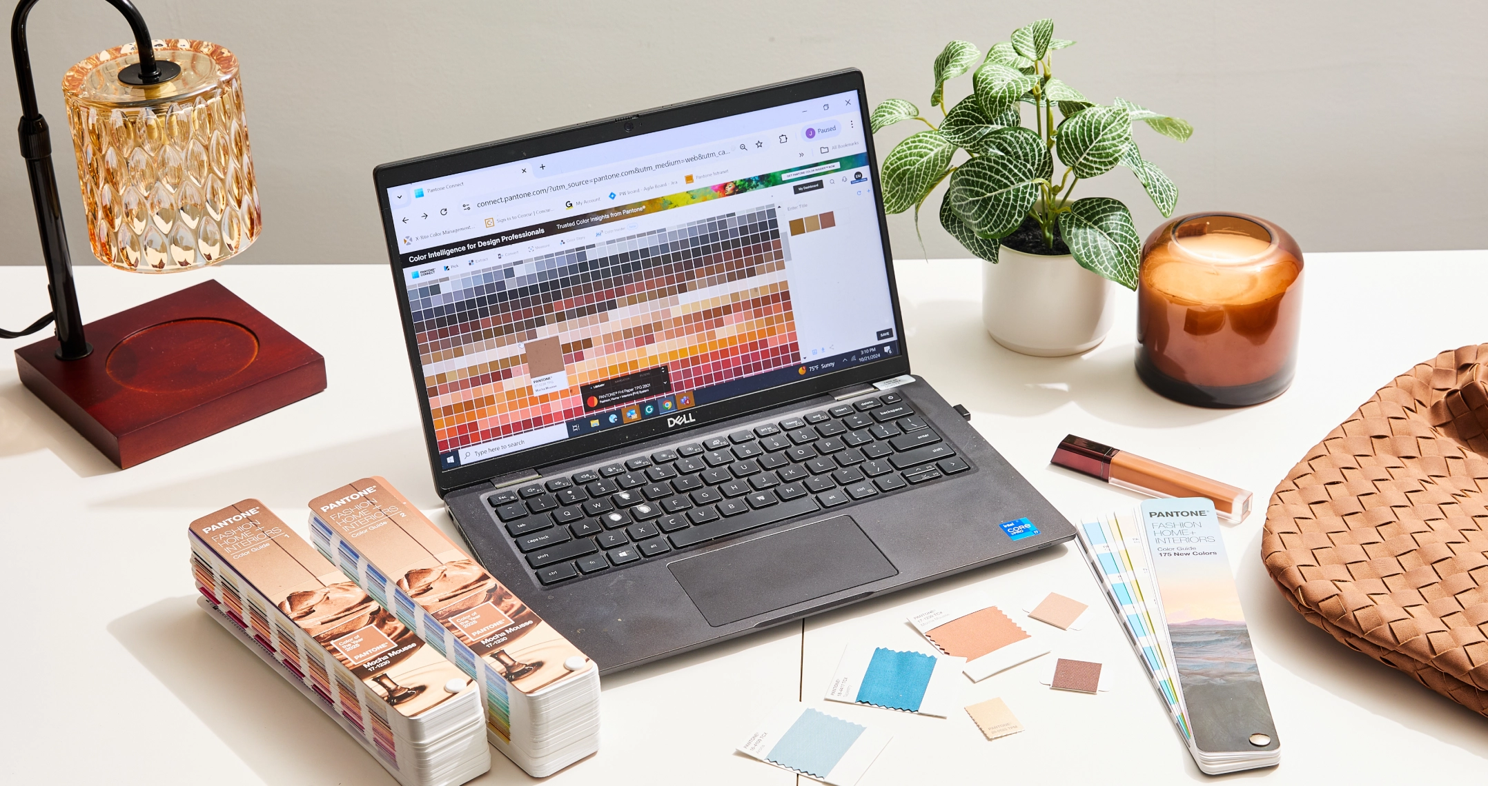 Pantone Color of the Year 2025|Pantone潘通中国官网